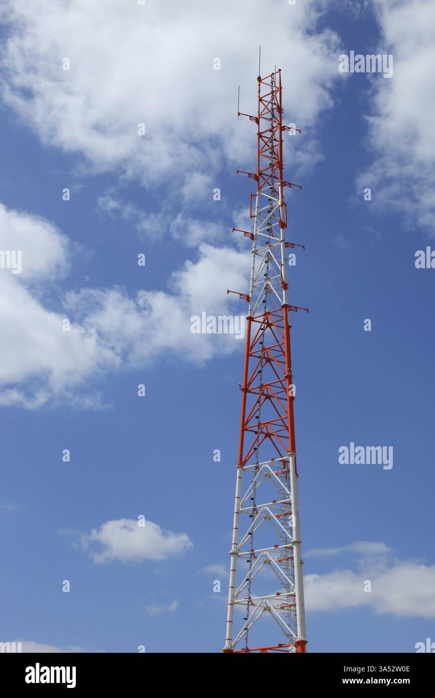 Top of mast looking down hi-res stock photography and images - Alamy