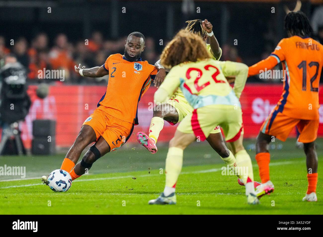 Rotterdam, The Netherlands. 20th Mar, 2025. Rotterdam - Lutsharel ...