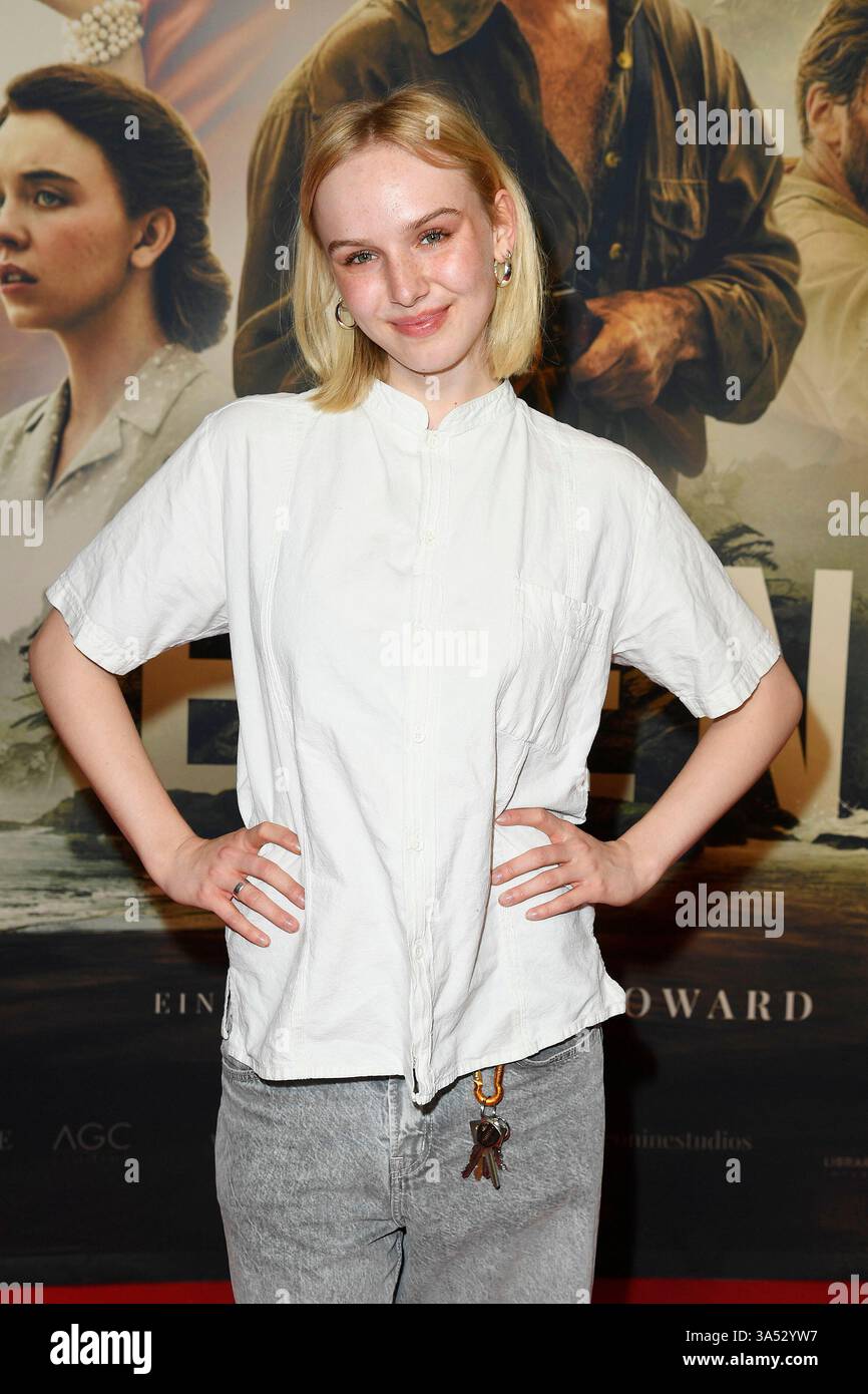 Jule Hermann bei der EDEN Film Premiere am 20.03.2025 in Berlin Stock ...