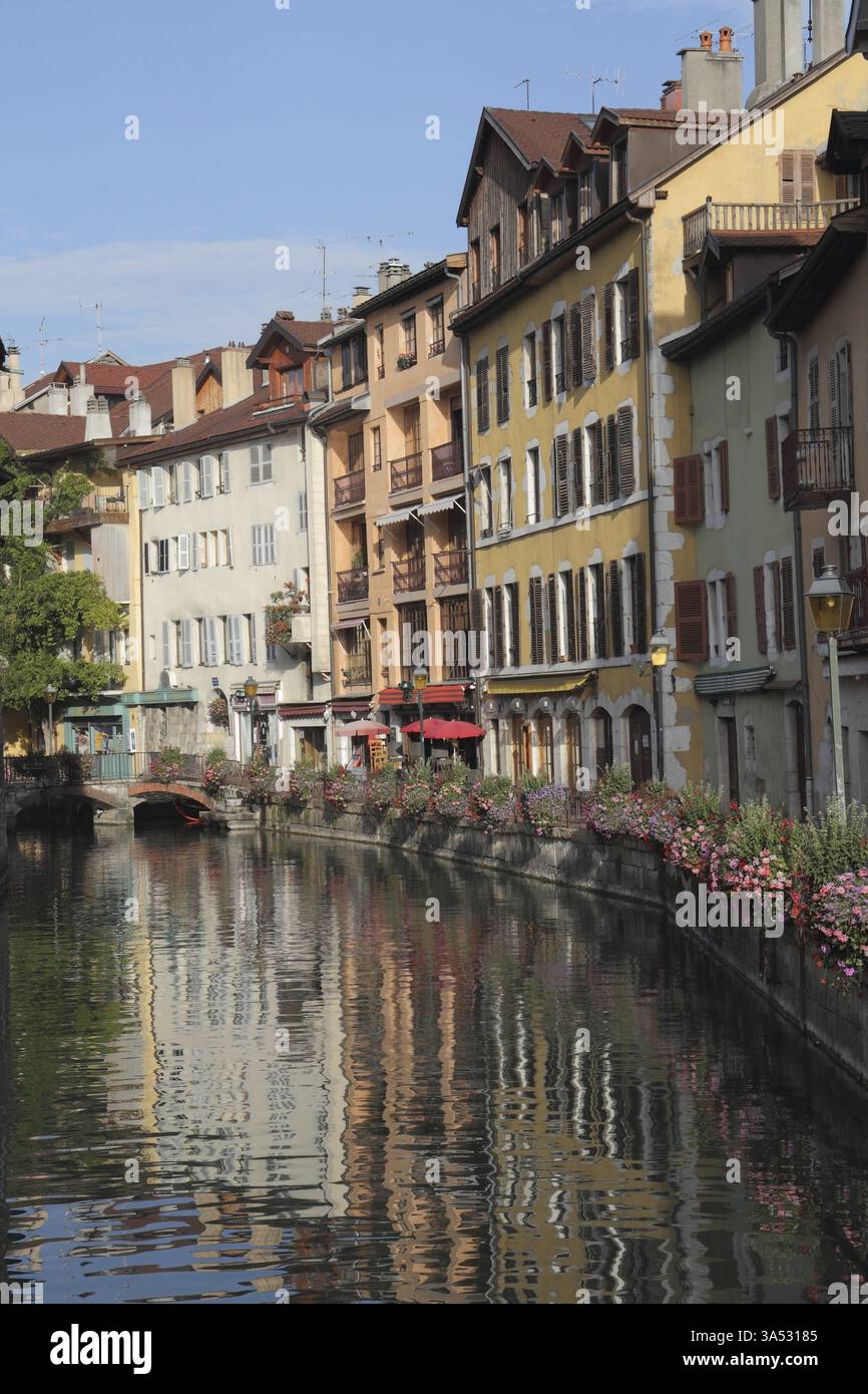 The ancient city in the south of France - Annecy. Homes are reflected ...