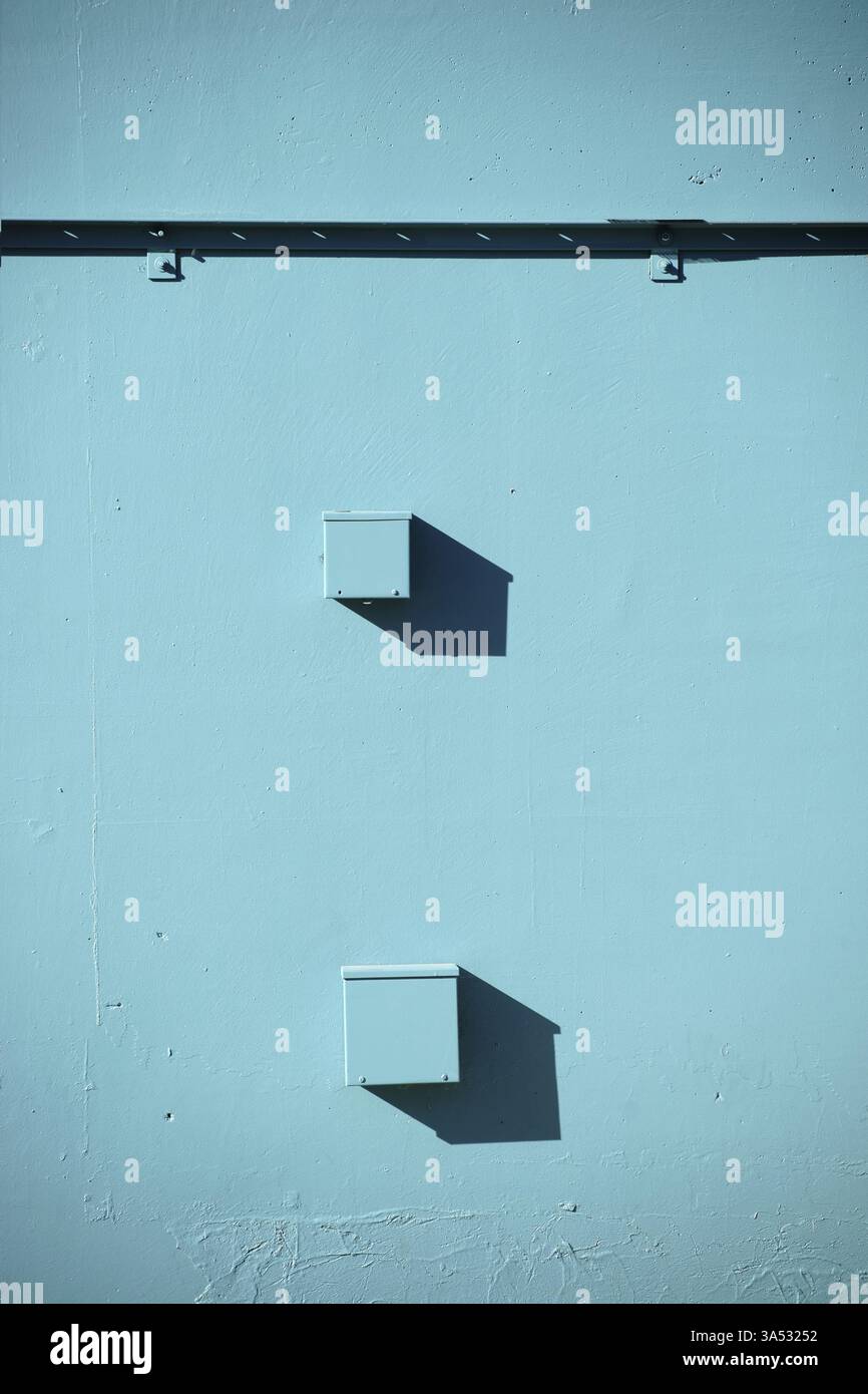 Two geometric containers hi-res stock photography and images - Alamy