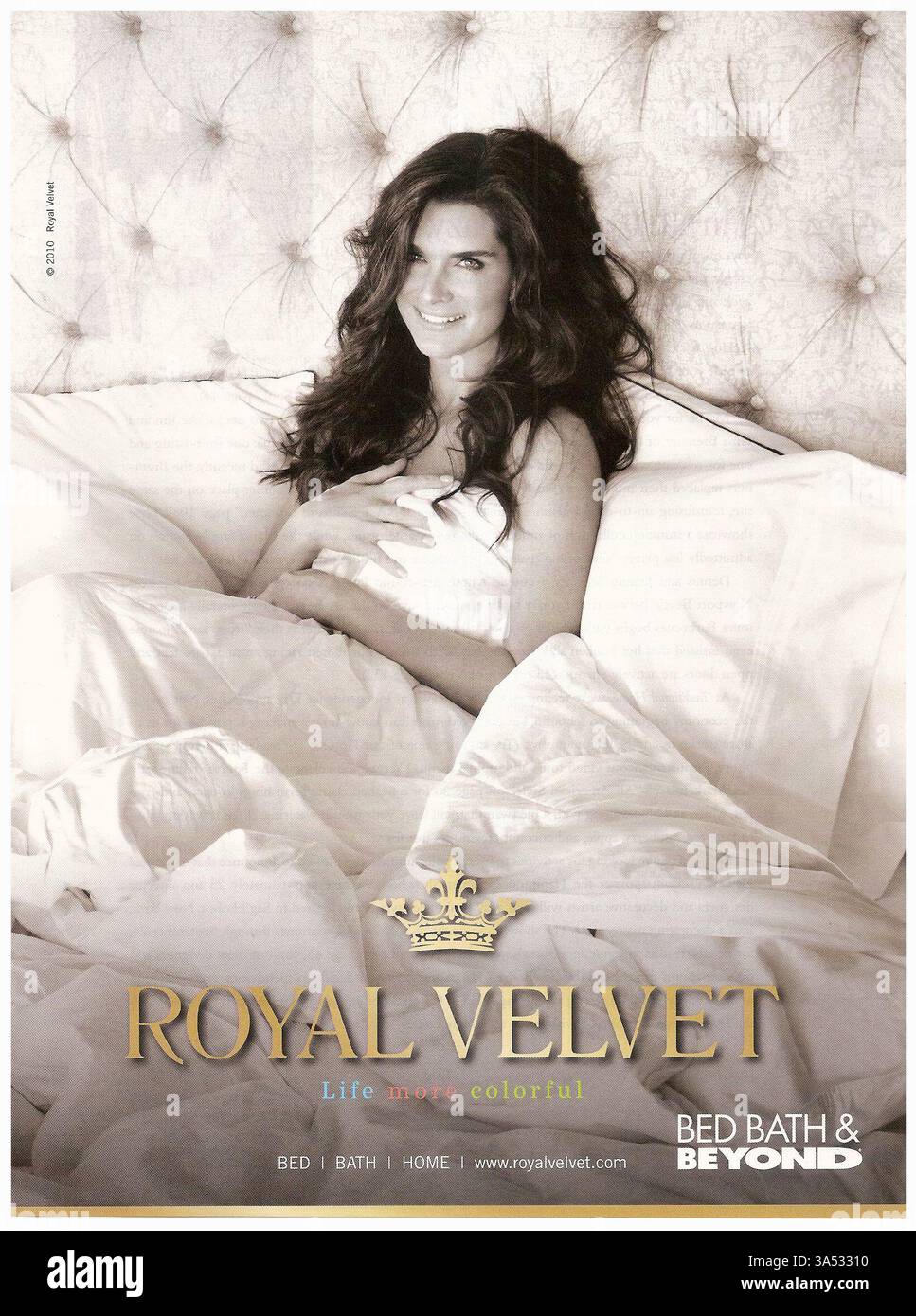 Royal velvet bedding hi-res stock photography and images - Alamy