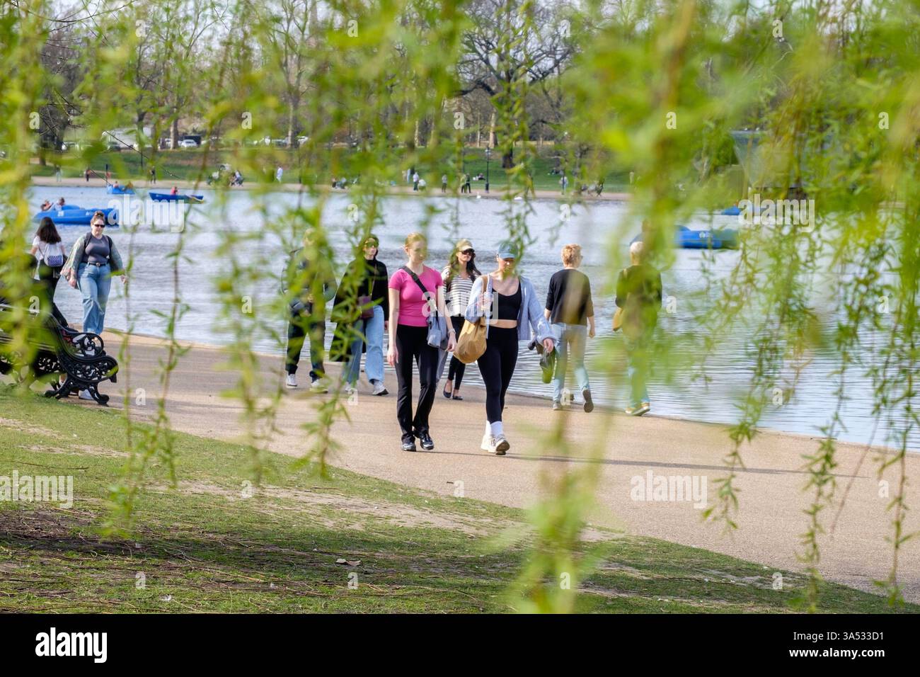 20 March 2025, London UK. Spring equinox temperatures hit 21C as UK ...