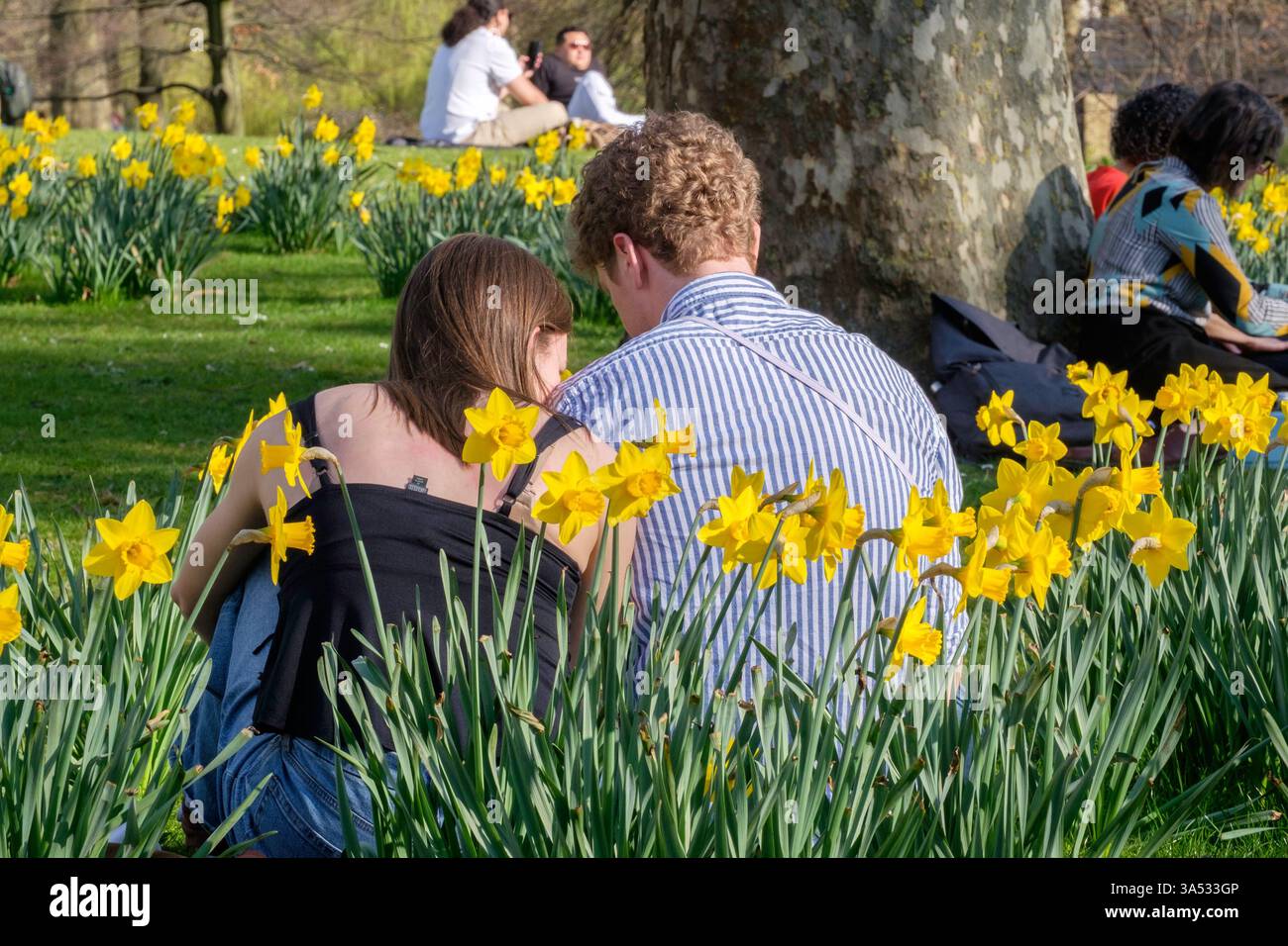 20 March 2025, London UK. Spring equinox temperatures hit 21C as UK ...