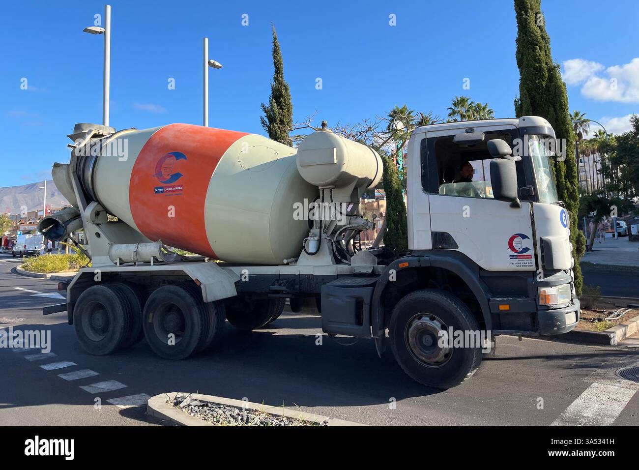 Concrete mixer lorry spain hi-res stock photography and images - Alamy