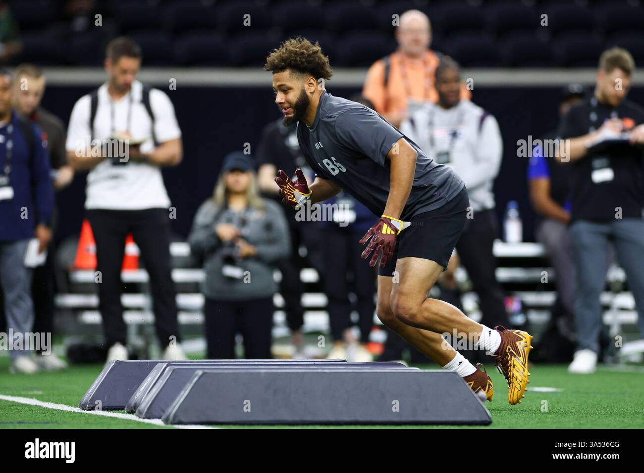 Arizona State linebacker Caleb McCullough runs in a drill during the ...