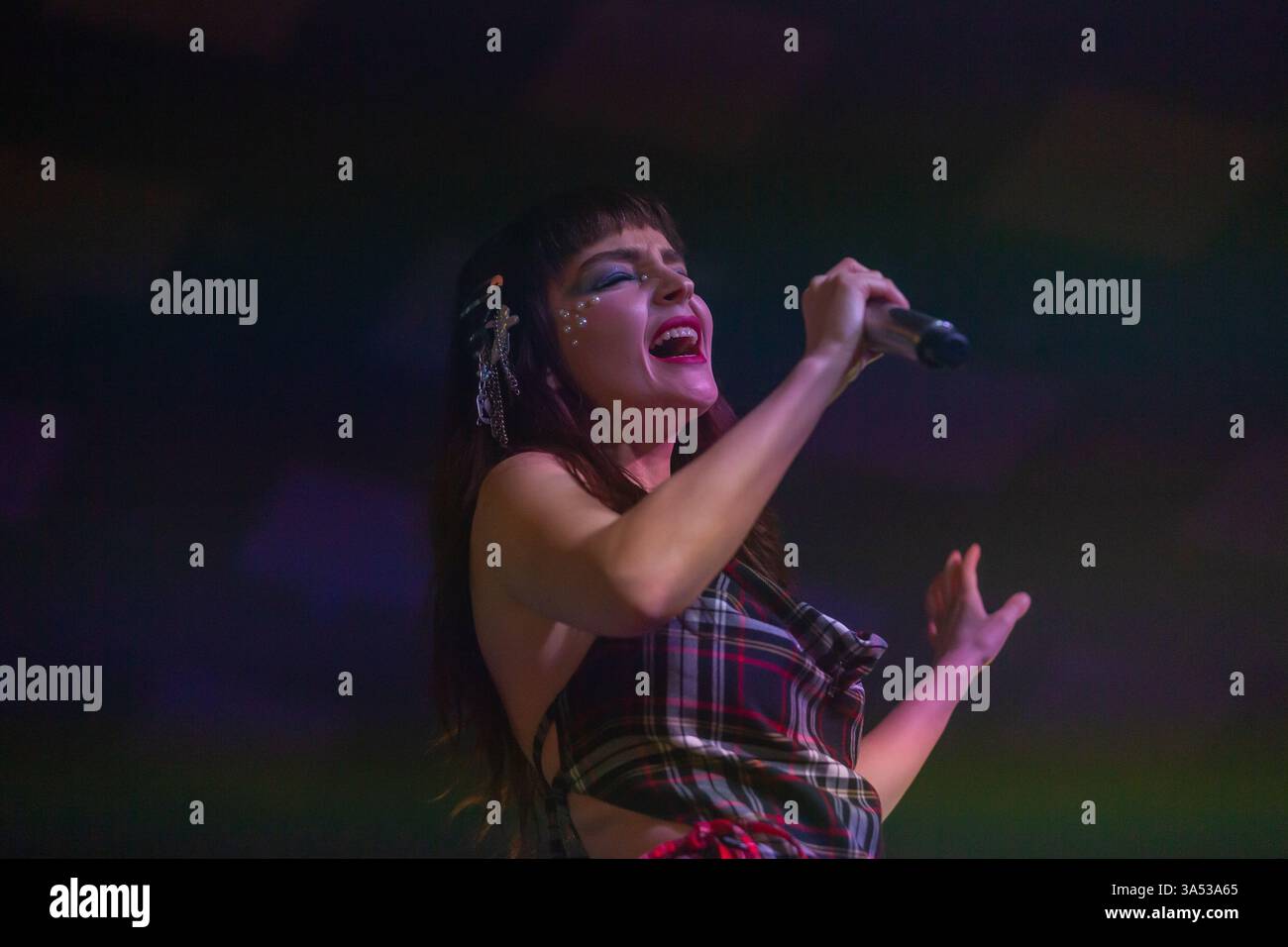 Glasgow, Scotland. 20th Mar 2025. Lauren Mayberry performs at the ...