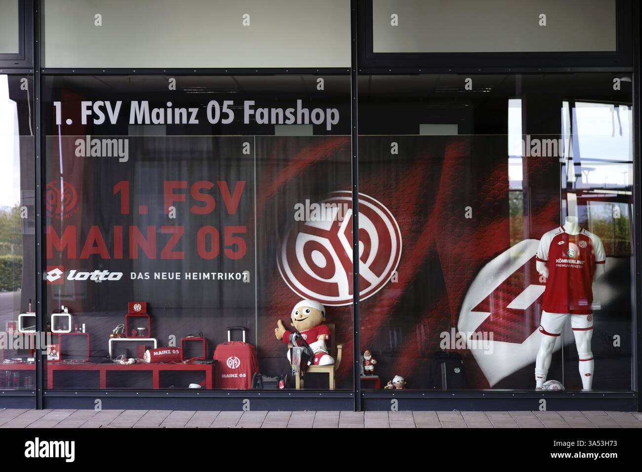 Showcases the various clubs hi-res stock photography and images - Alamy