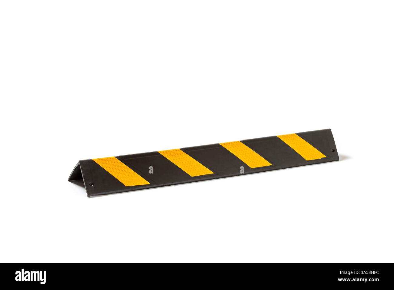Durable Rubber Parking Curb with Yellow Reflective Stripes for Improved ...