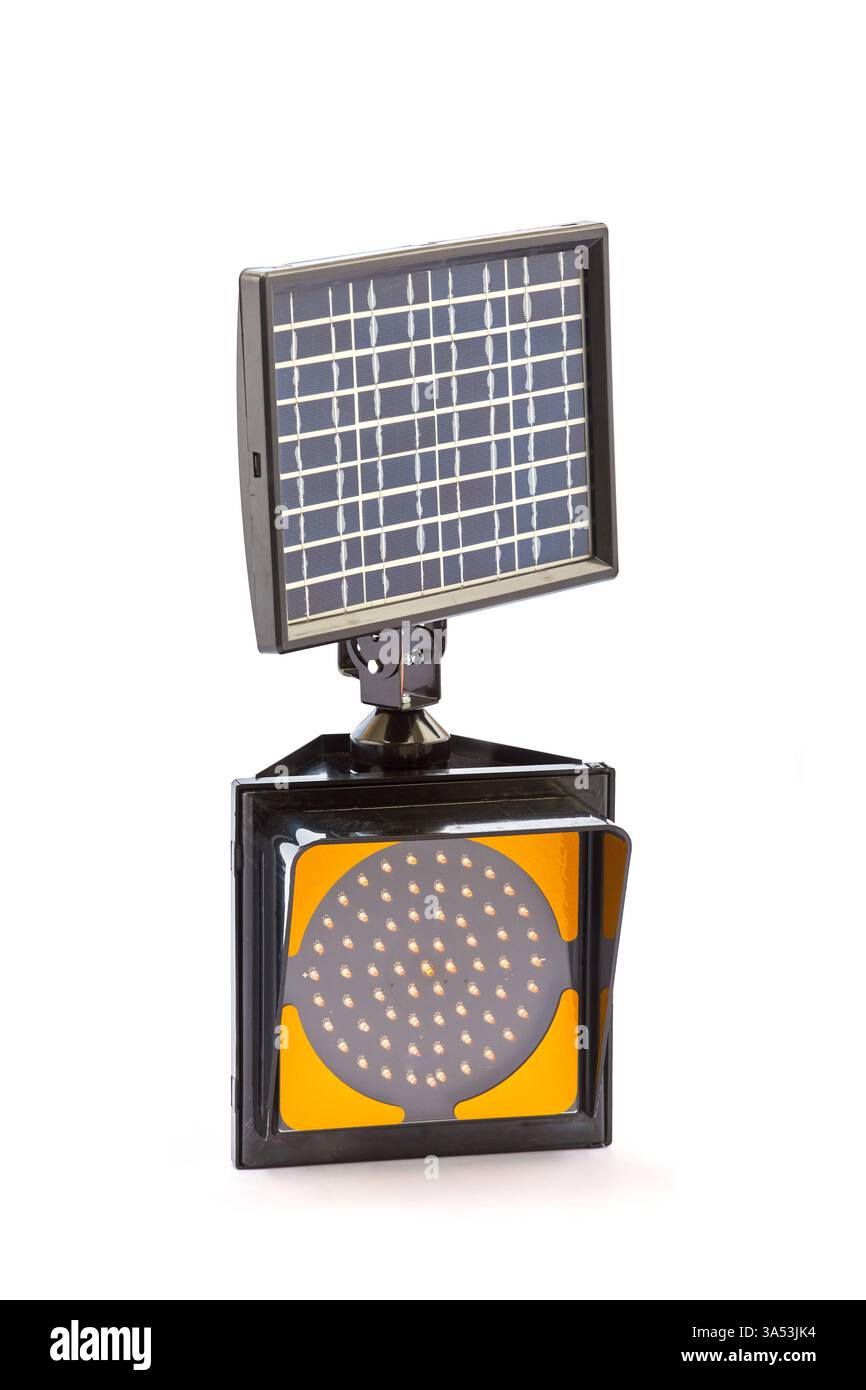 Solar-Powered Traffic Signal Light for Enhanced Visibility and Safety ...