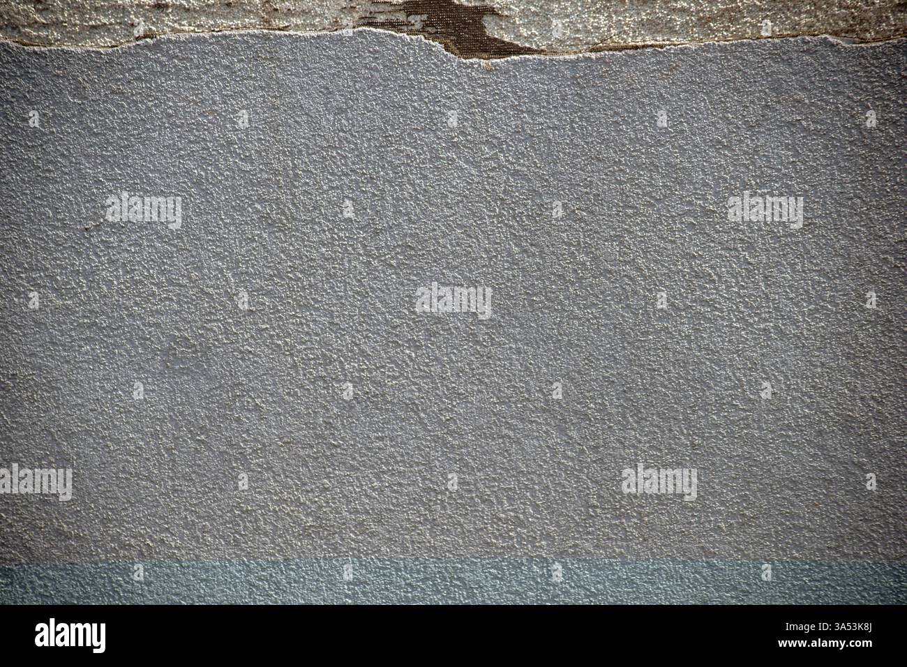 Close-up of a wall with a chipped layer of plaster Stock Photo - Alamy