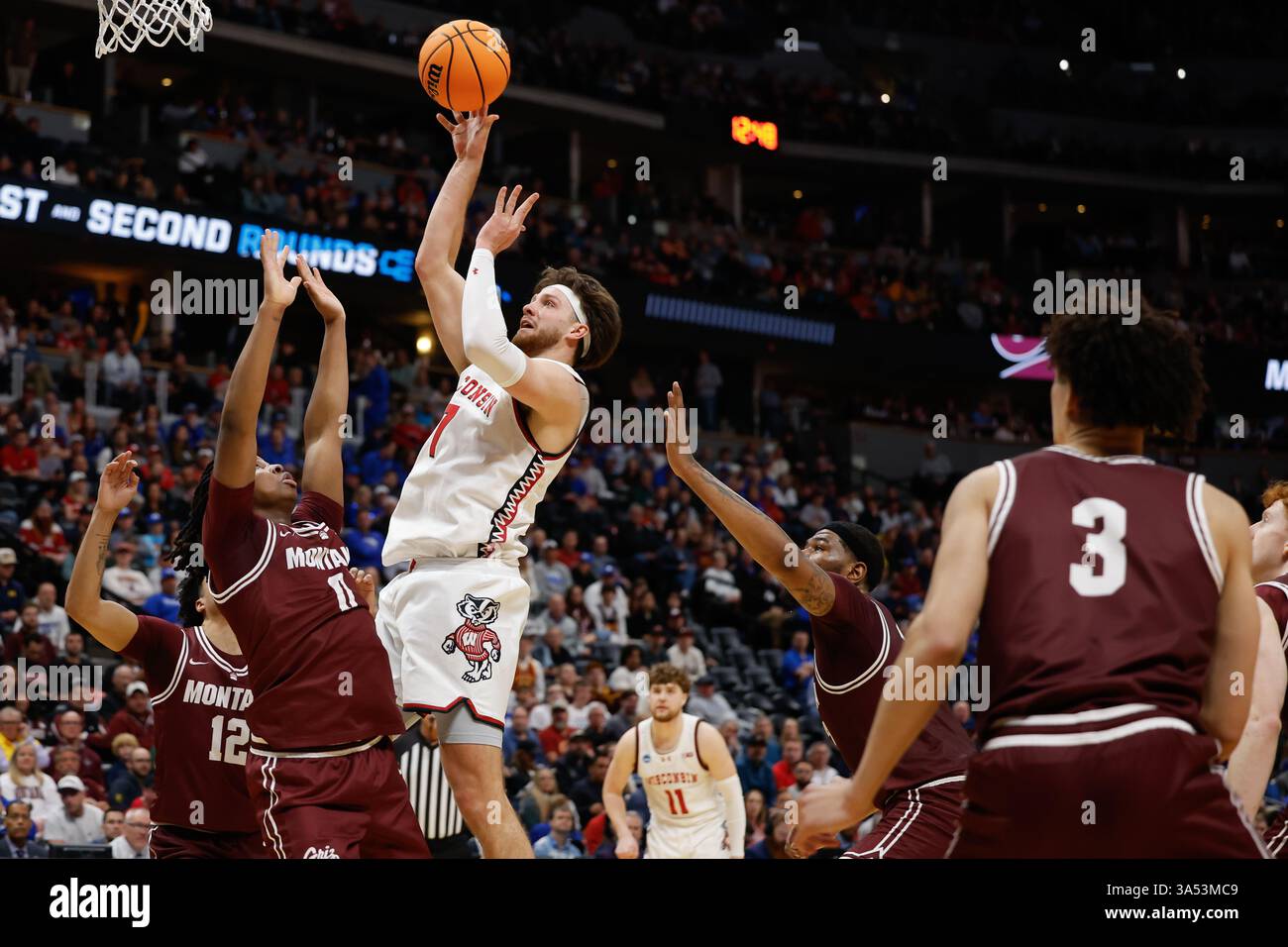 Denver, CO, USA. 20th Mar, 2025. Wisconsin Badgers forward Carter ...