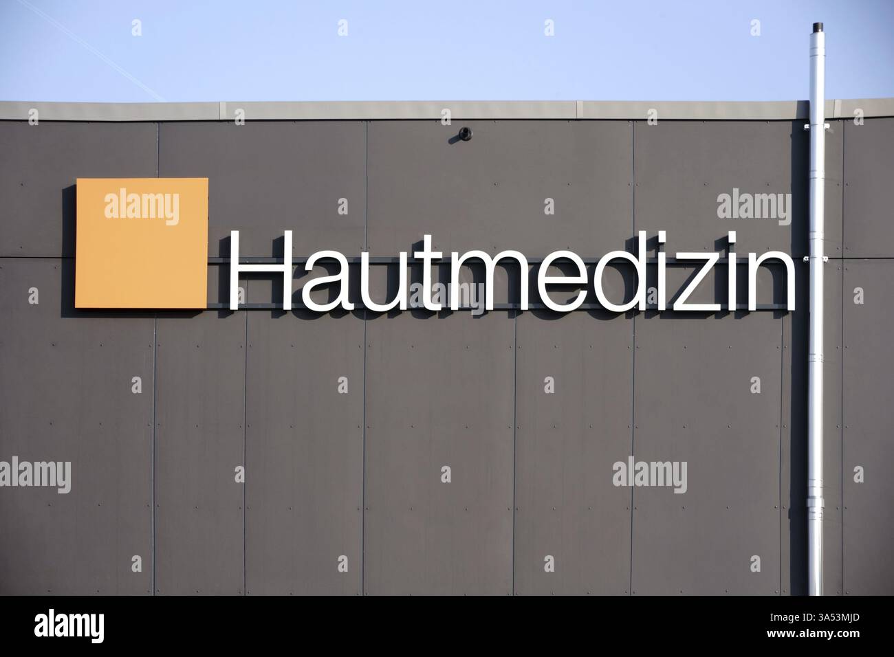 Dermatology modern hi-res stock photography and images - Alamy