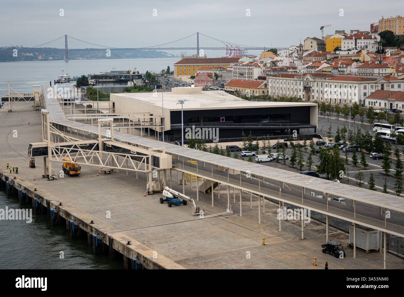 View of the cruise ship terminal. Lisbon is implementing the Onshore ...