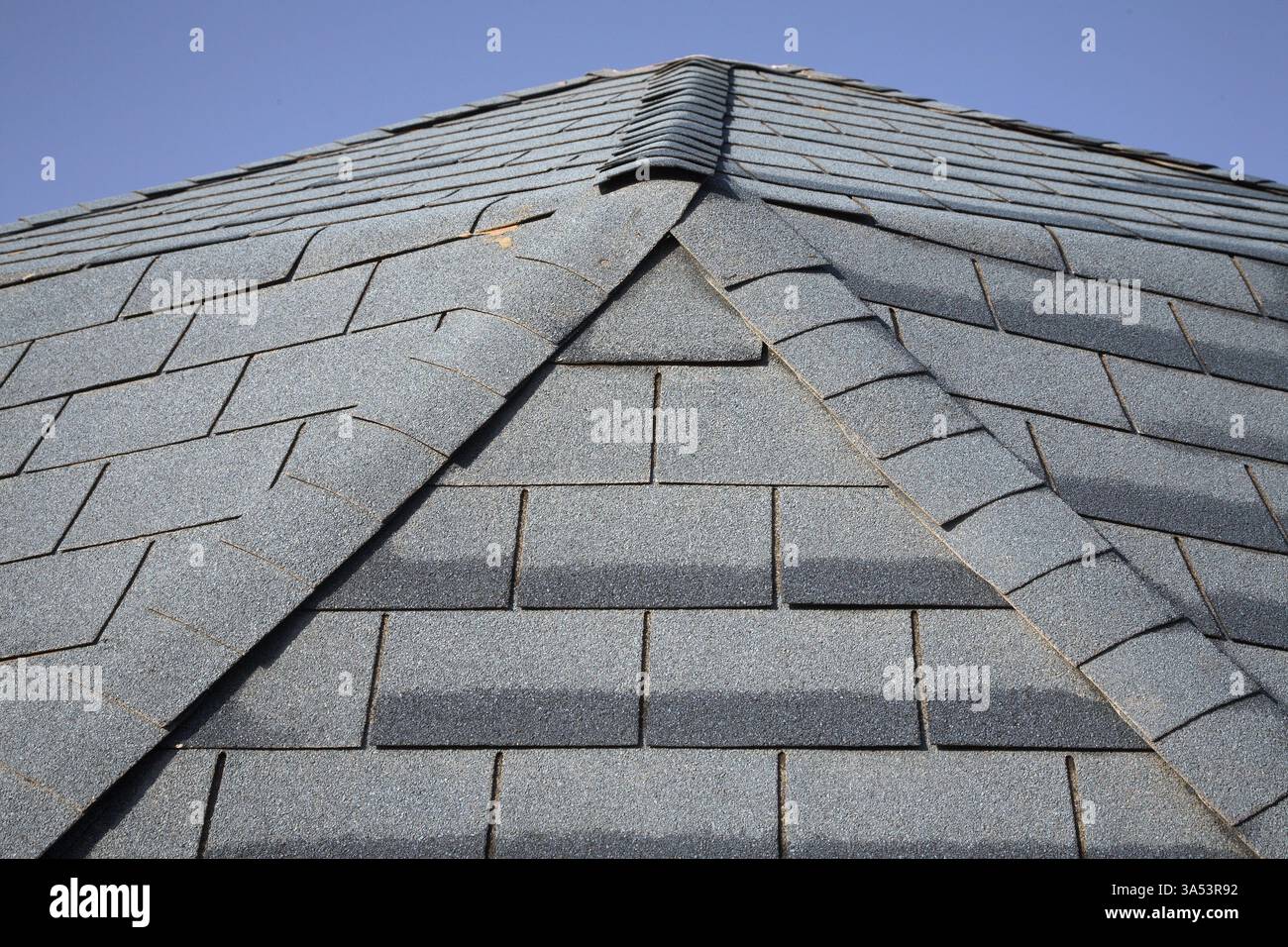 The original rounded off roof of a round country small house Stock ...