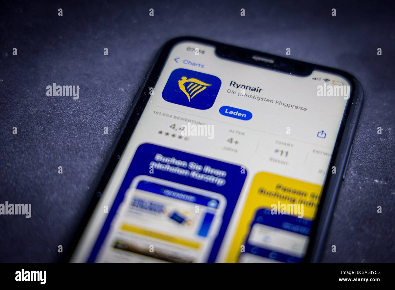 Apple App Store auf einem iPhone. Apps-Charts gratis. Ryanair. // 20.03.2025 *** Apple App Store ...
