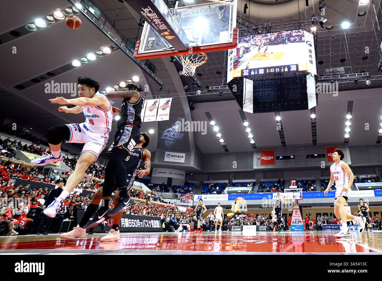 Osaka, Japan. 19th Mar, 2025. Ryo Terashima (Dragonflies) Basketball : 2024-25 B.LEAGUE B1 game ...