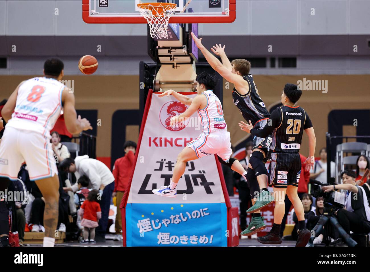 Osaka, Japan. 19th Mar, 2025. Ryo Terashima (Dragonflies) Basketball : 2024-25 B.LEAGUE B1 game ...