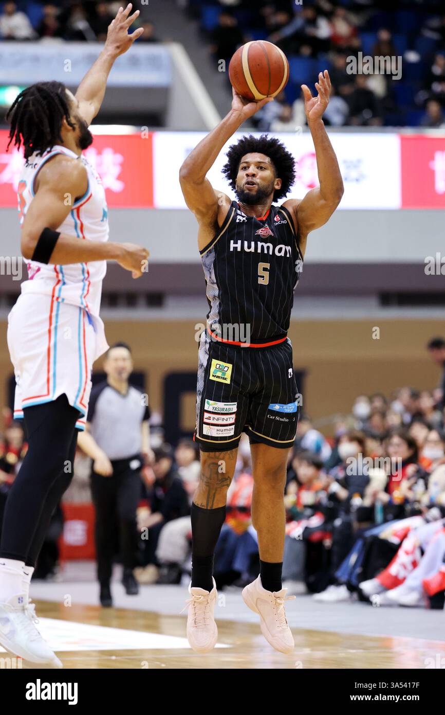 Osaka, Japan. 19th Mar, 2025. Matt Bonds (Evessa) Basketball : 2024-25 ...