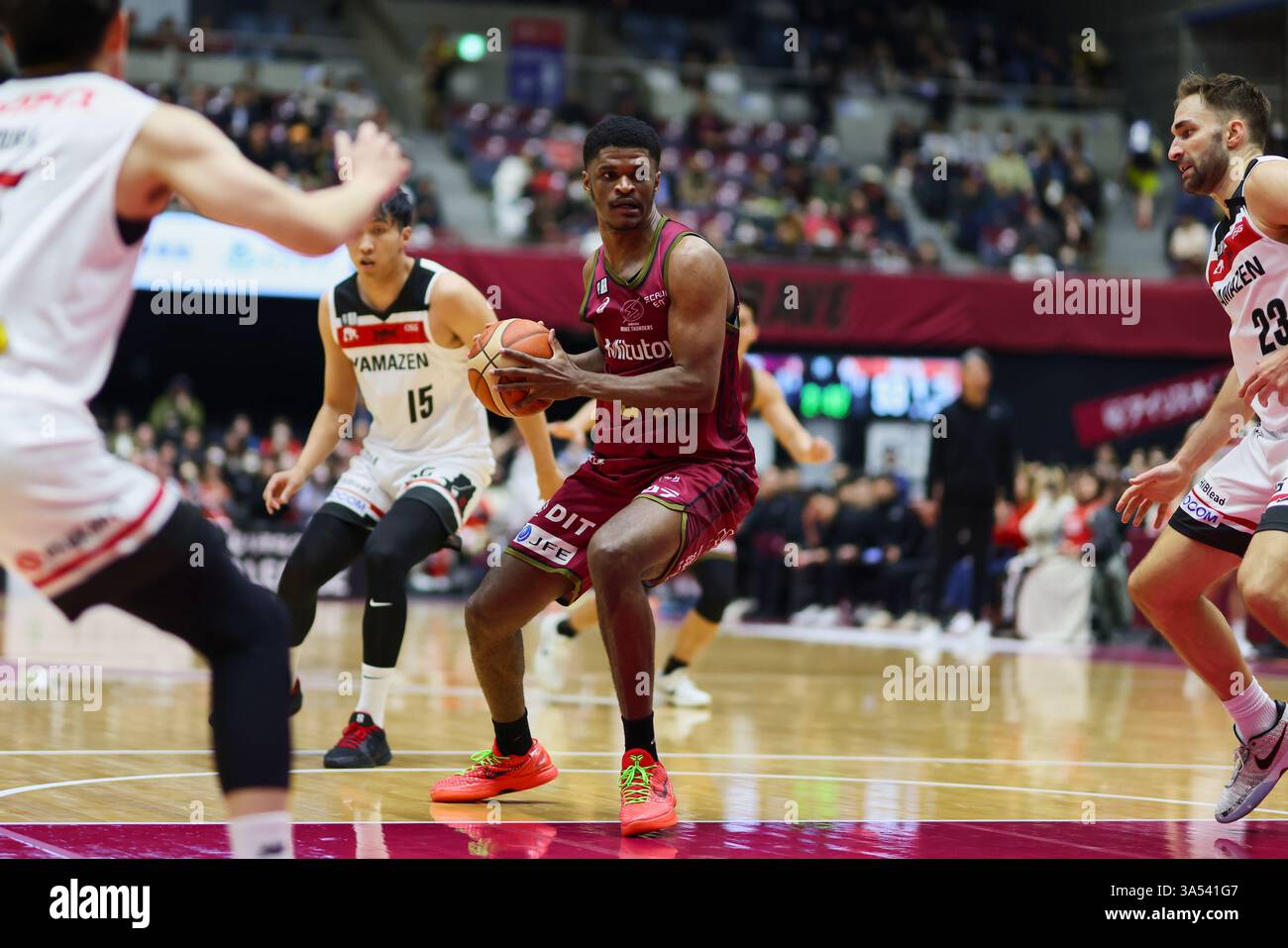 Kawasaki Todoroki Arena, Kanagawa, Japan. 19th Mar, 2025. Alize Johnson (Brave Thunders), MARCH ...