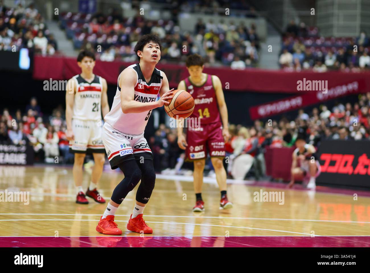 Kawasaki Todoroki Arena, Kanagawa, Japan. 19th Mar, 2025. Sota Oura (Neo Phoenix), MARCH 19 ...