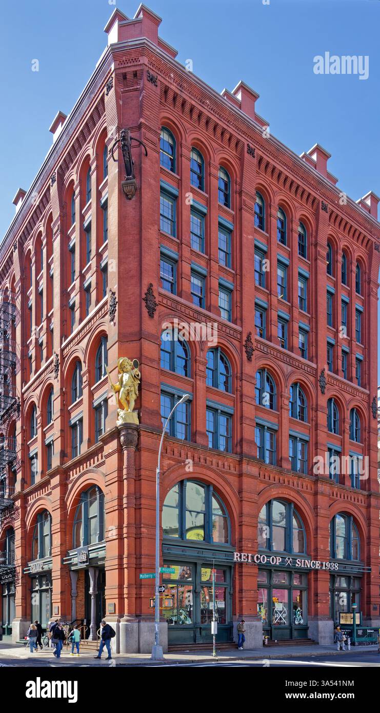 Puck Building's East Houston Street and Mulberry Street facades, viewed ...