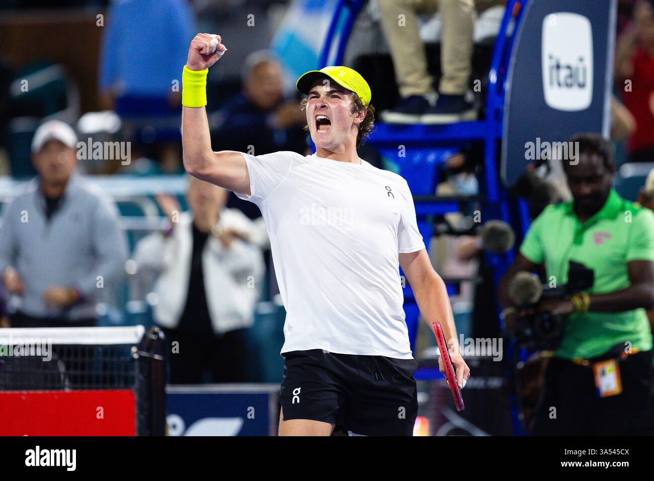 MIAMI GARDENS, FLORIDA - MARCH 20: Joao Fonseca of Brazil celebrates ...