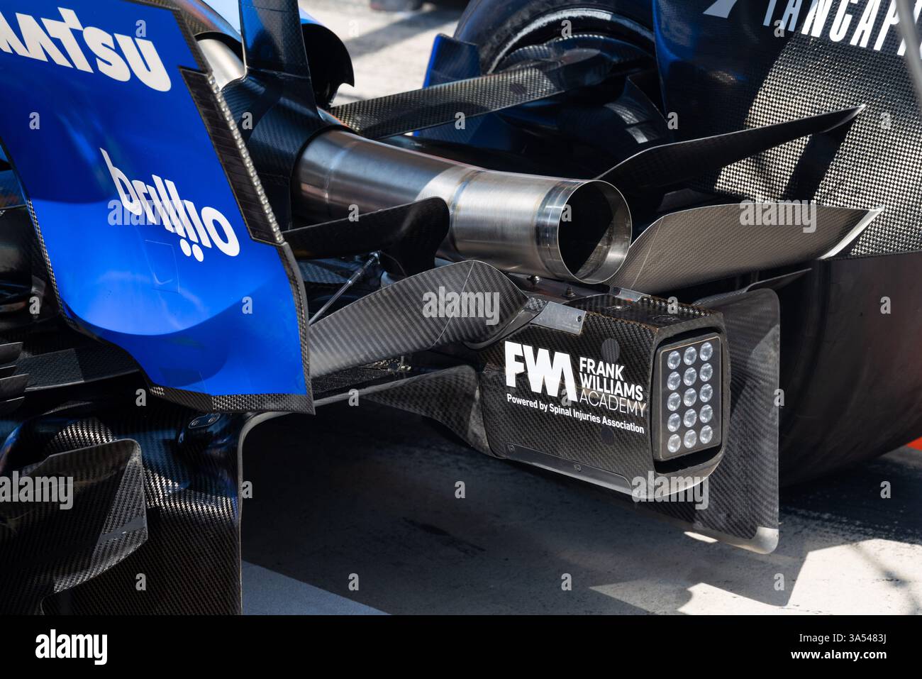 Williams Racing FW47, rear beam wing aerodynamism, aerodynamic ...