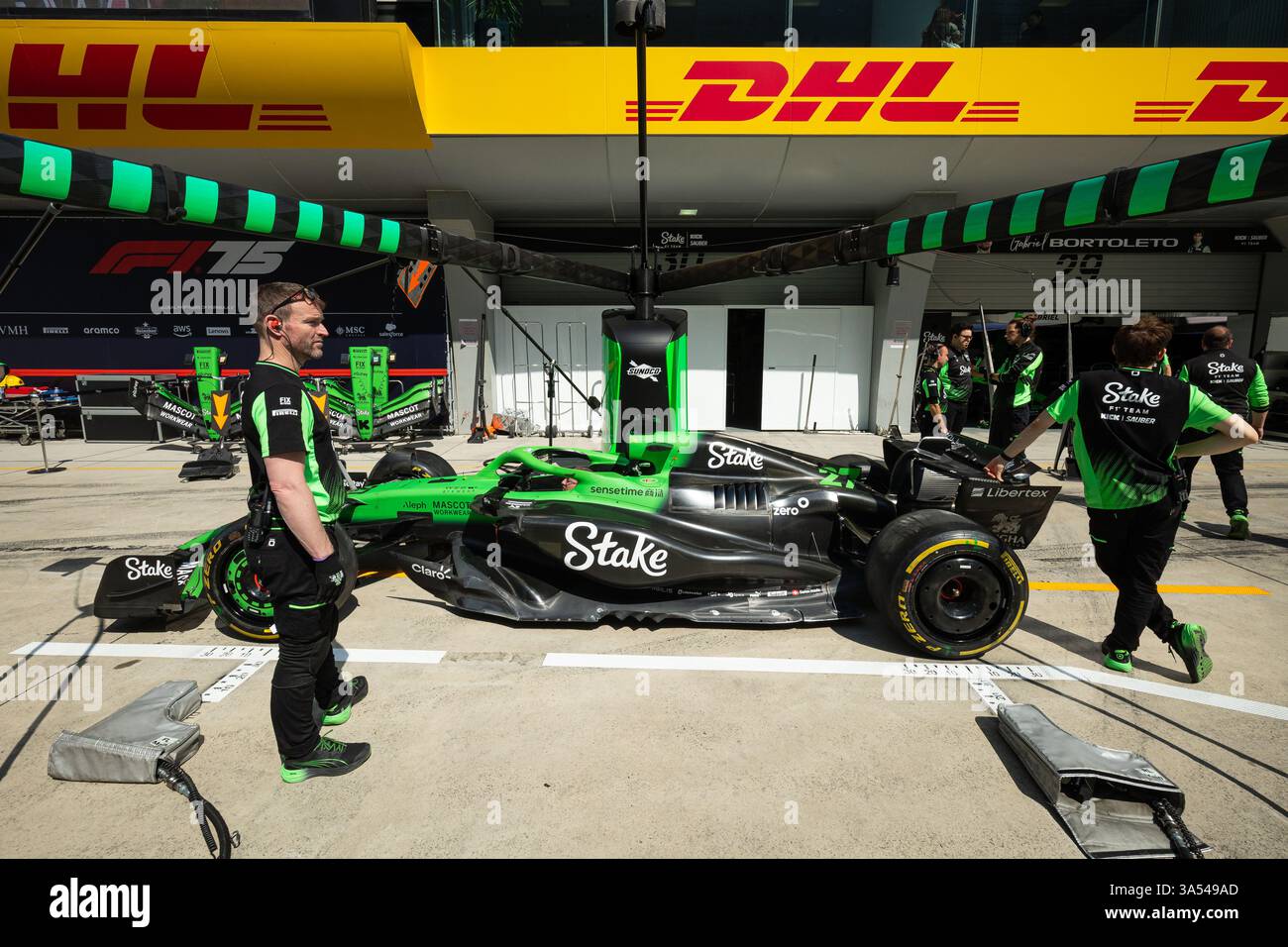 27 HULKENBERG Nico (ger), Stake F1 Team Kick C45, car presentation ...