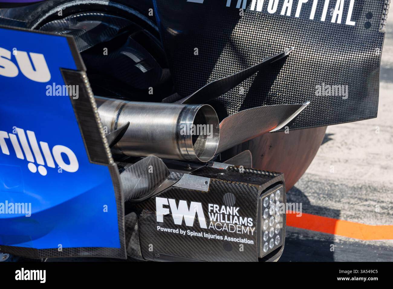 Williams Racing FW47, rear beam wing aerodynamism, aerodynamic ...