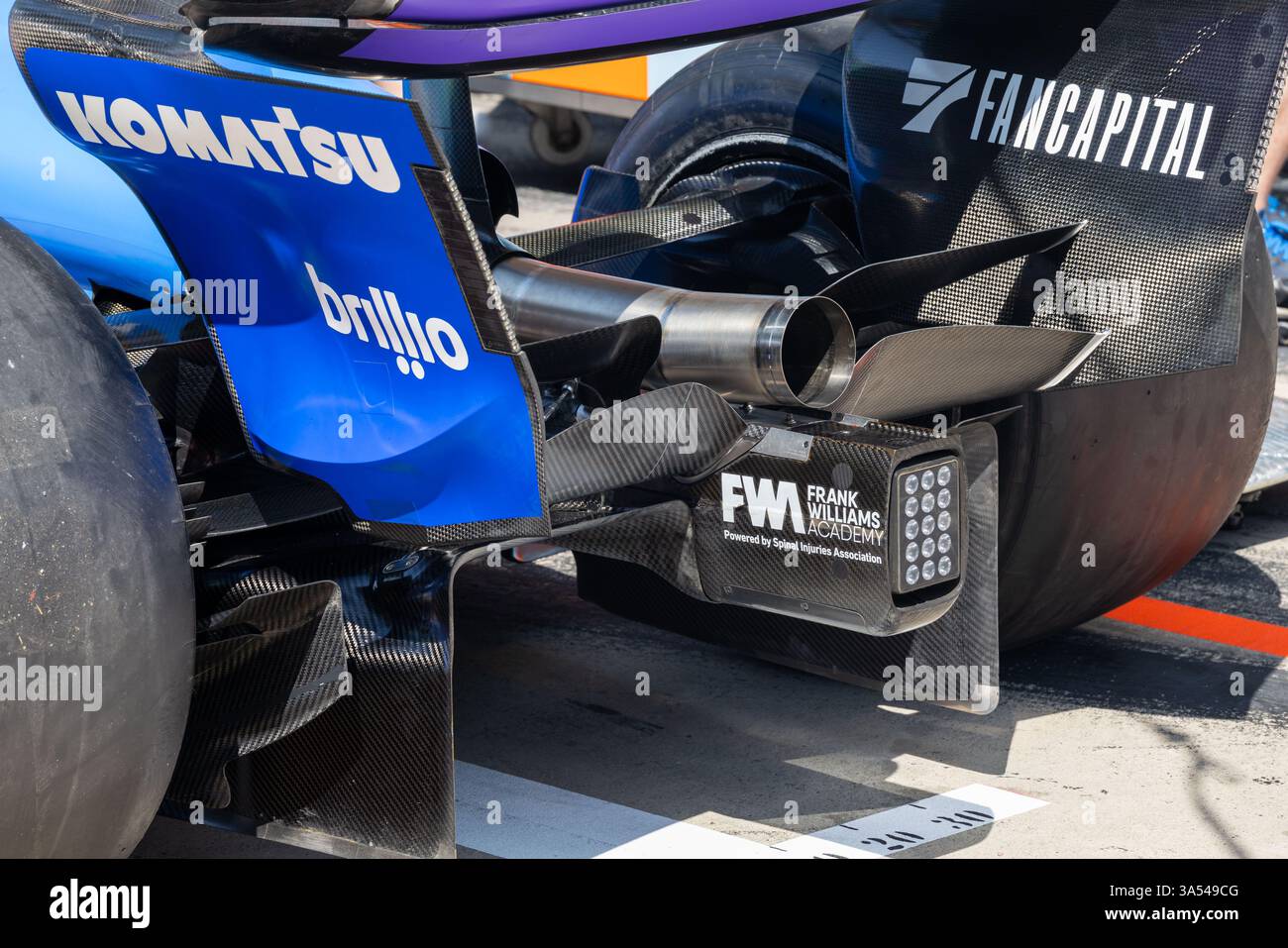 Williams Racing FW47, rear beam wing aerodynamism, aerodynamic ...