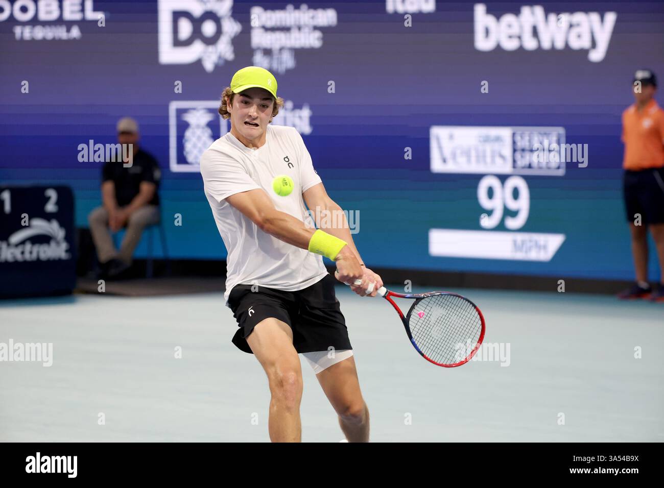 MIAMI GARDENS, FLORIDA - MARCH 20: Joao Fonseca of Brazil defeats ...