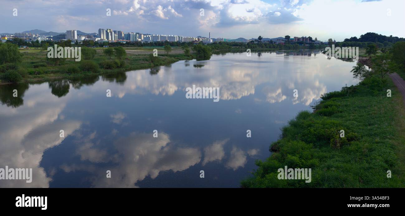 Gwangju, South Korea - September 24, 2020: The Yeongsan River mirrors ...
