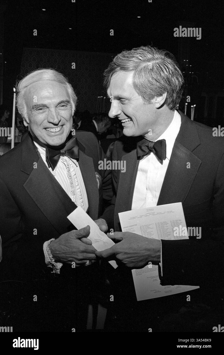 Robert alda alan alda Black and White Stock Photos & Images - Alamy