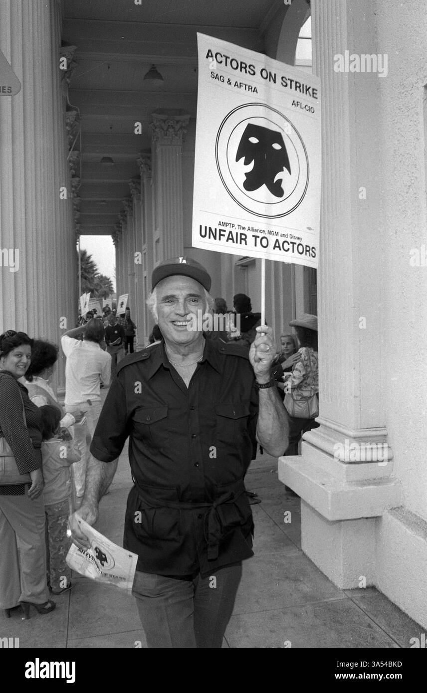 Robert Alda at the SAG-Aftra Strike at MGM studios September 10, 1980 ...
