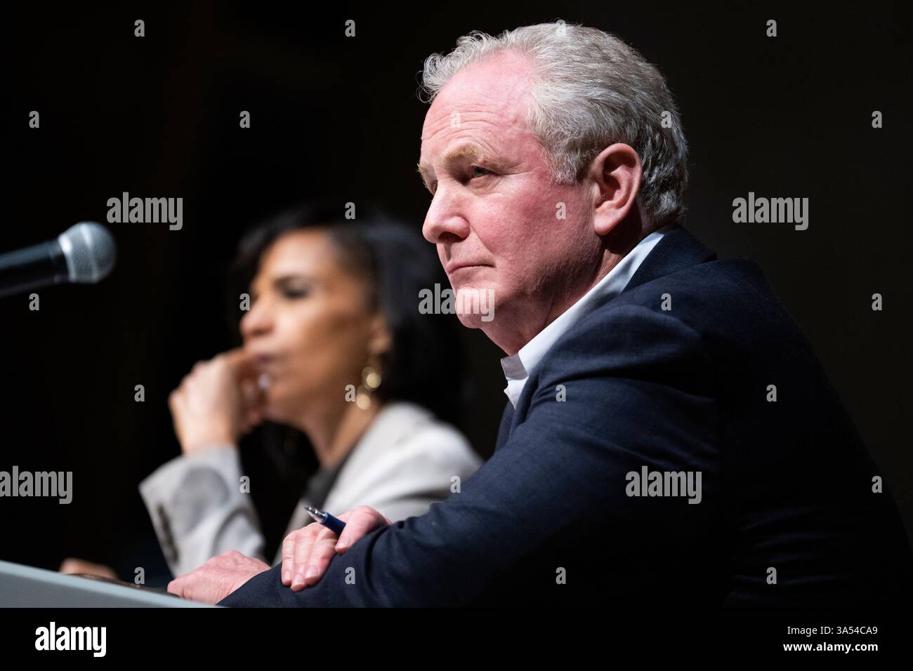 UNITED STATES - MARCH 20: Sens. Chris Van Hollen, D-Md., and Angela ...