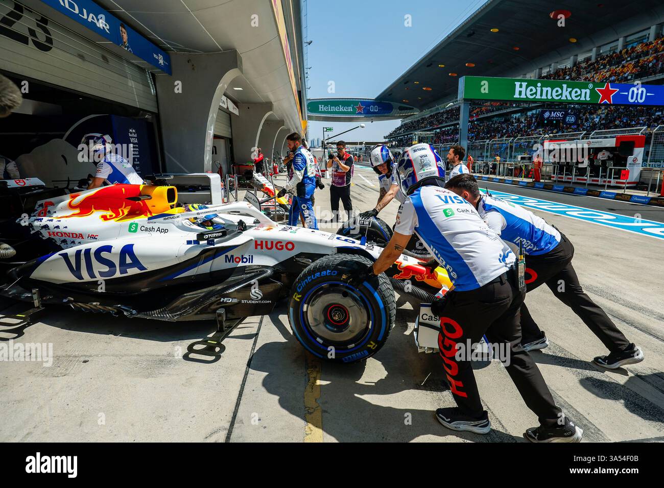 06 HADJAR Isack (fra), Visa Cash App RB F1 Team VCARB02 during the Formula 1 Heineken Chinese ...