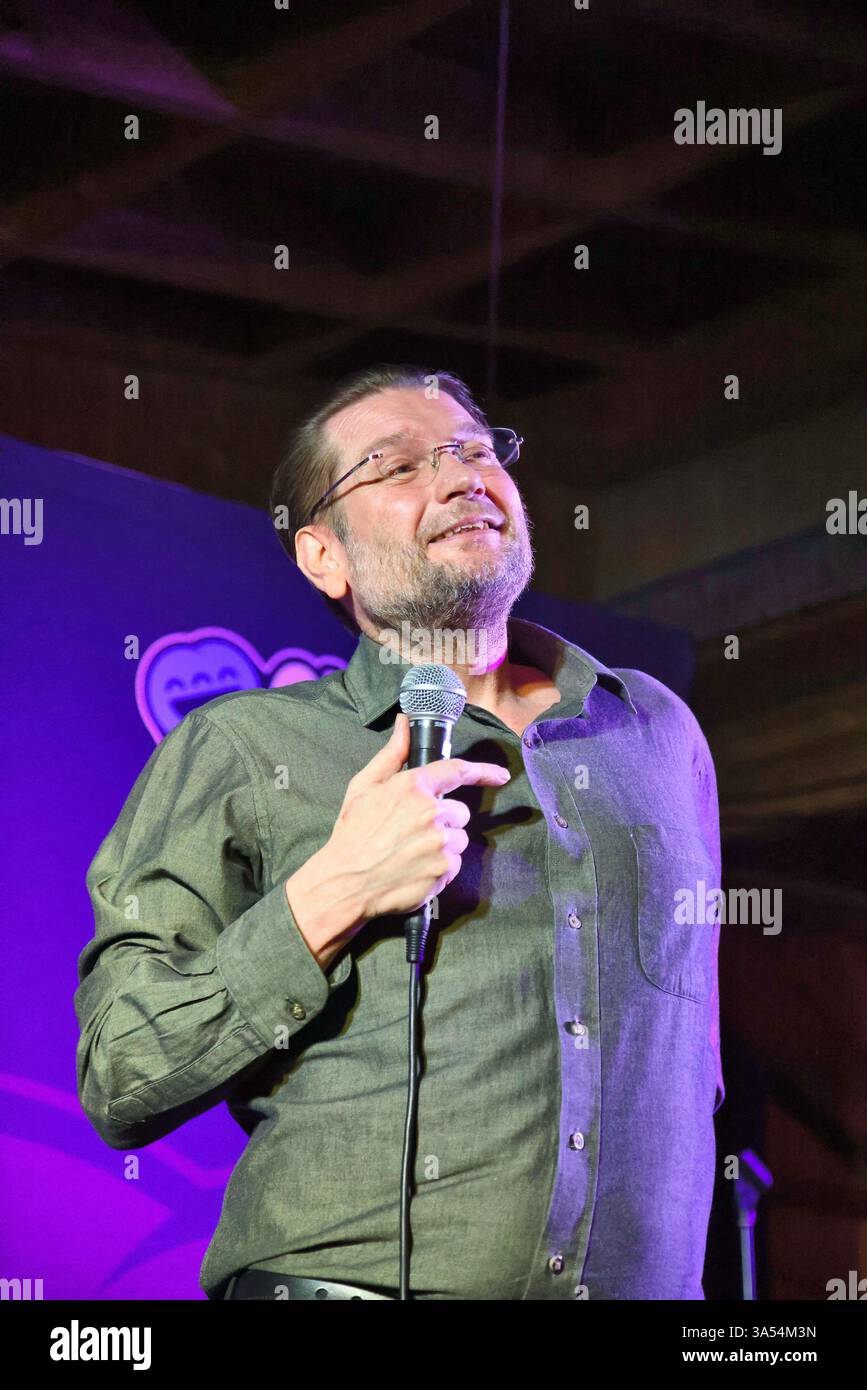 Gary Delaney performing stand up comedy live at Herbert's Yard ...