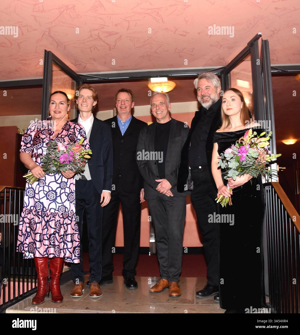 Nicht der Reihenfolge-Darsteller Dieter Fischer Schauspieler Ursula ...