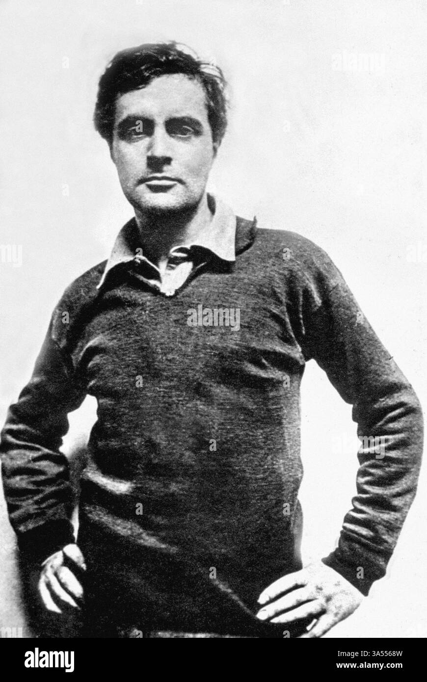 Modigliani. Portrait photograph of the Italian painter and sculptor ...