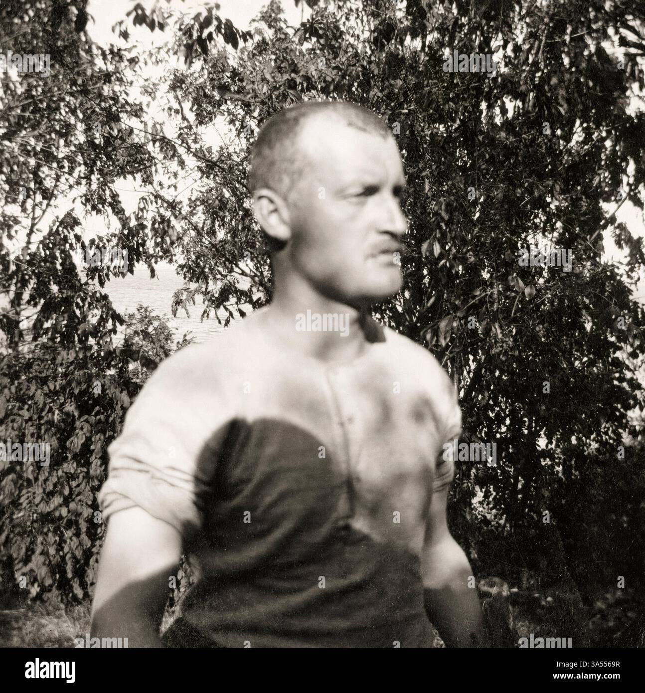 Edvard Munch, Self-portrait photograph in the garden, Åsgårdstrand ...