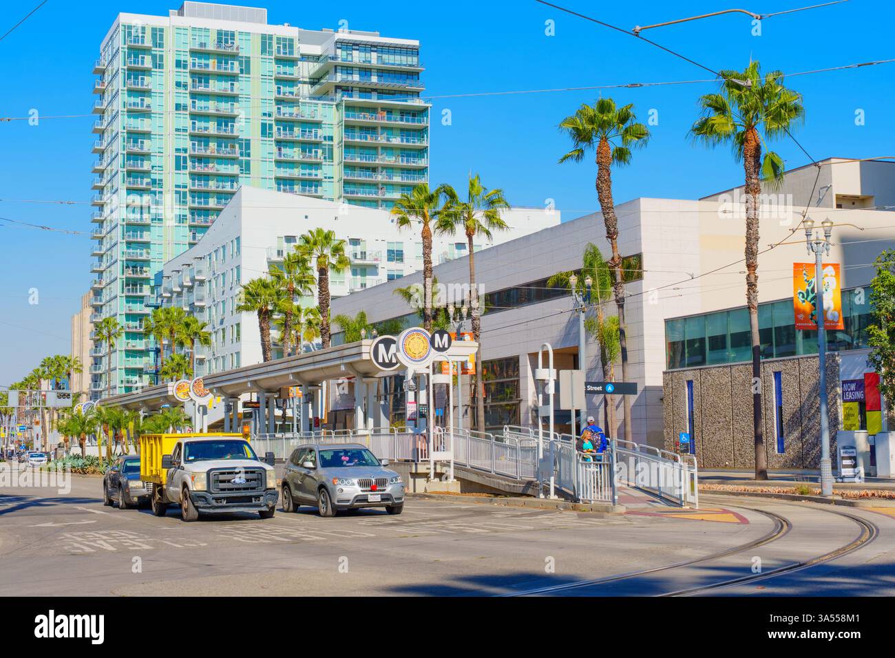 Long Beach, California - January 10, 2025: Sunny day at 1st Street ...