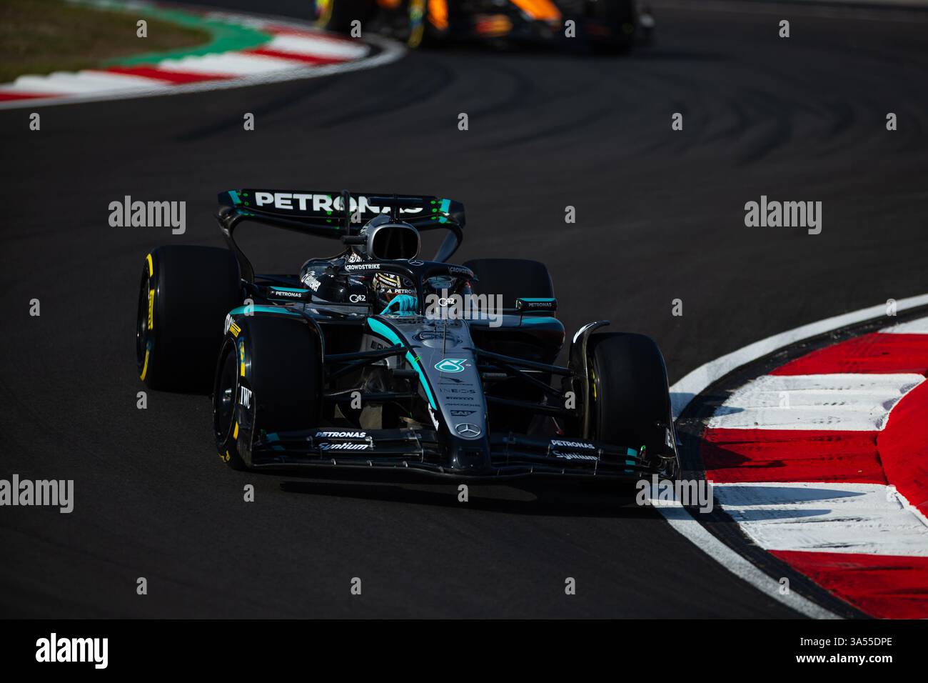 63 RUSSELL George (gbr), Mercedes AMG F1 Team W16, action during the ...