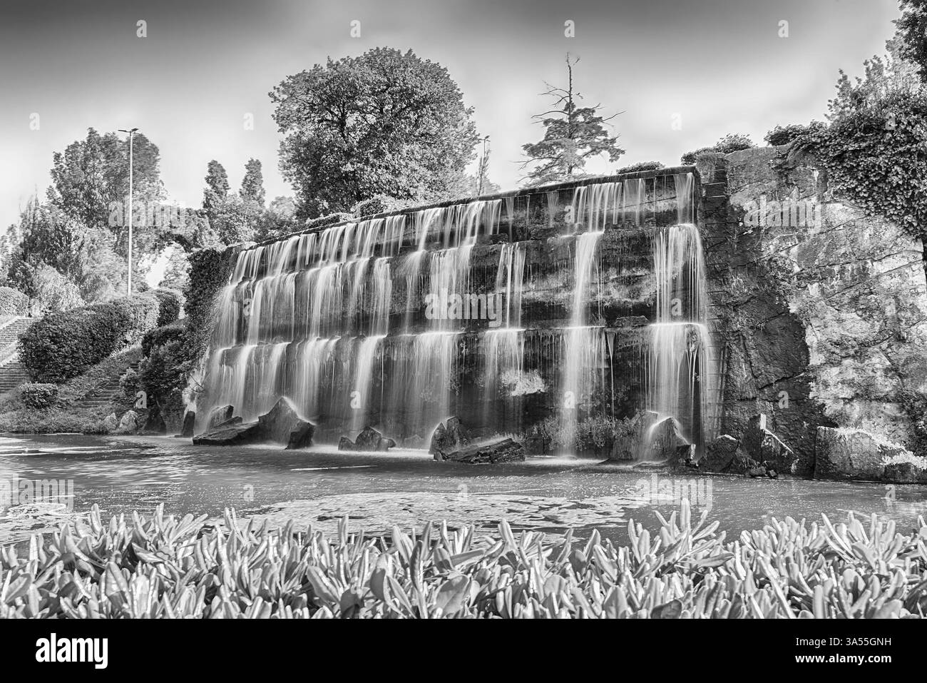 Long exposure with the scenic waterfall in the big fountain of EUR ...
