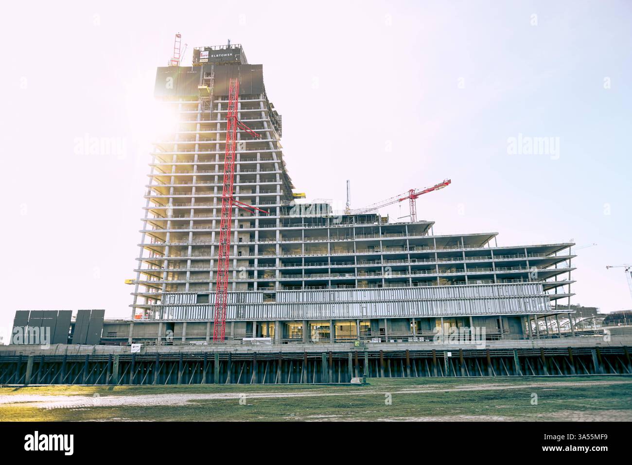 Bauprojekt Elbtower, Baustelle in der Hafencity in Hamburg, Deutschland ...