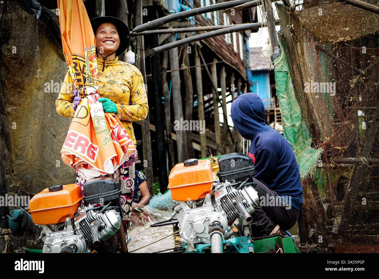 Stilted Fishing Village, Kampong Khleang, Cambodia Stock Photo - Alamy