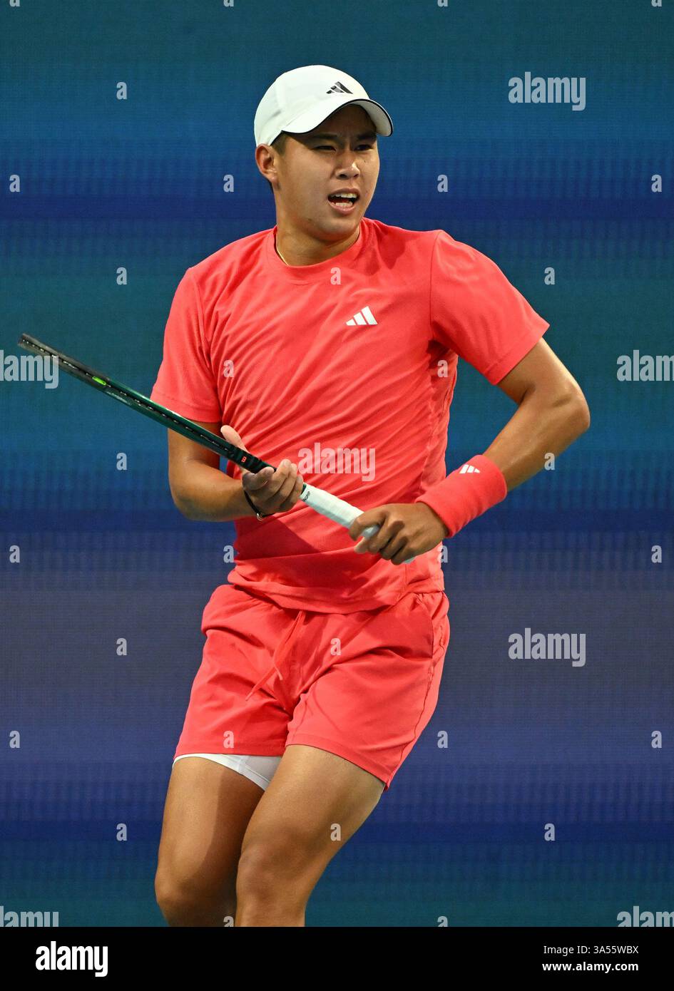 MIAMI GARDENS FL - MARCH 20: Joao Fonseca Vs Learner Tien during The ...
