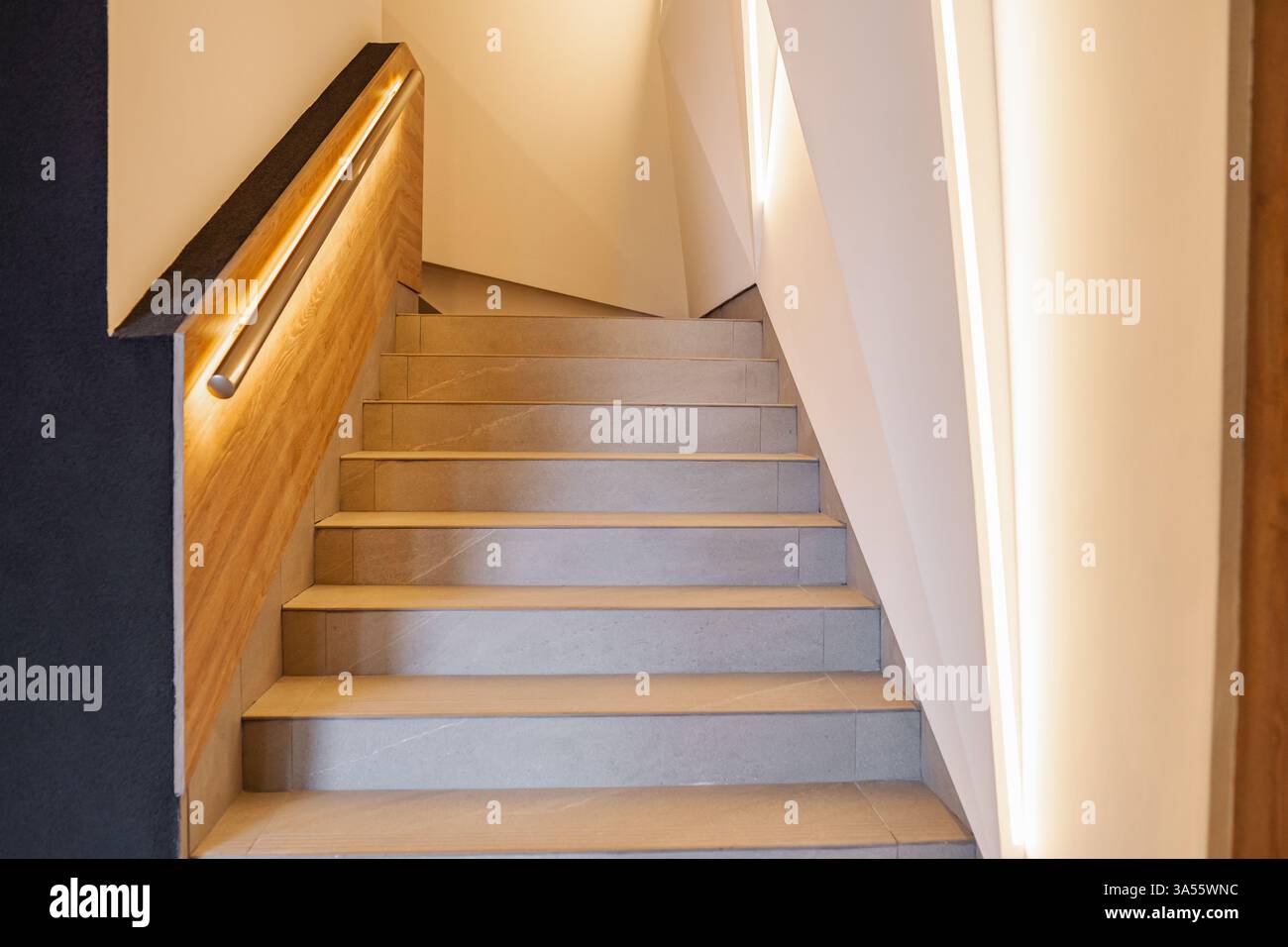 Connecting stairs hi-res stock photography and images - Alamy