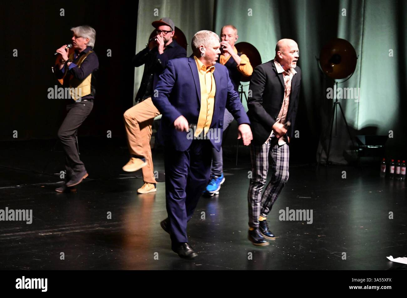 15.03.2025 xkhx Kassel, Theaterstübchen Konzert FLYING PICKETS A ...
