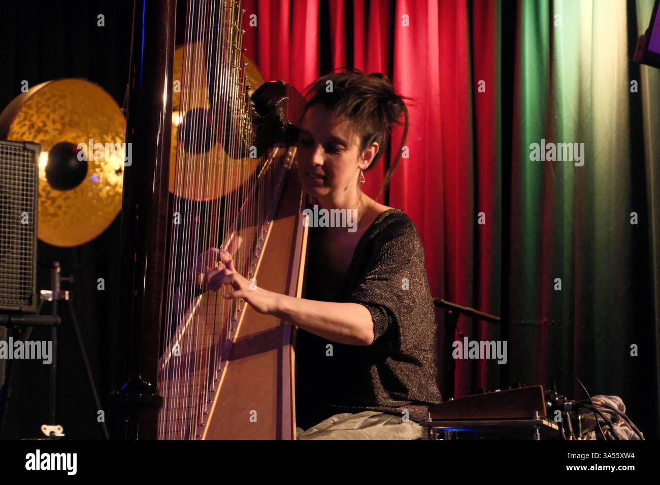 12.03.2025 xkhx Kassel, Theaterstübchen Konzert Julie Campiche Quartet ...